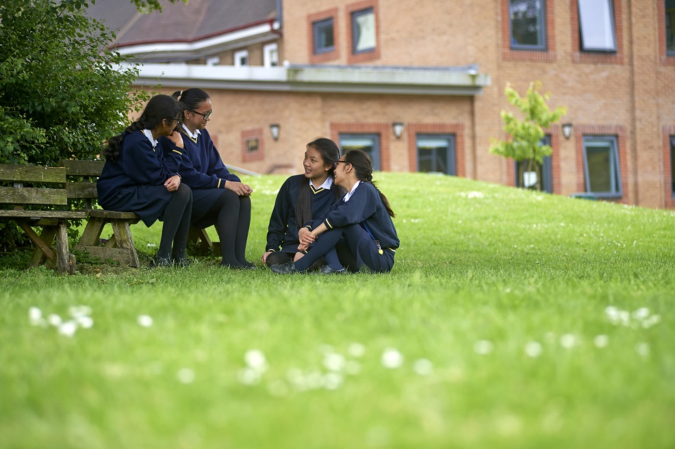 St Paul's School for Girls - Home